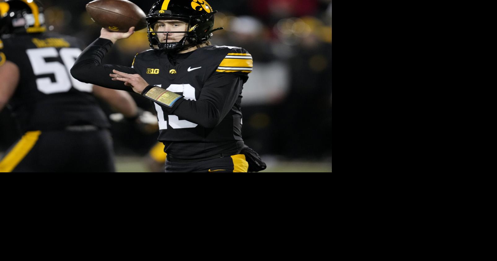 Iowa walk-on QB Jackson Stratton enters transfer portal