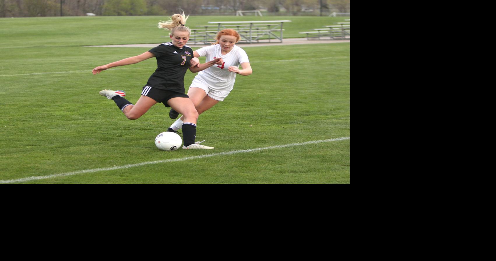 Muskies strike fast in win over Lancers