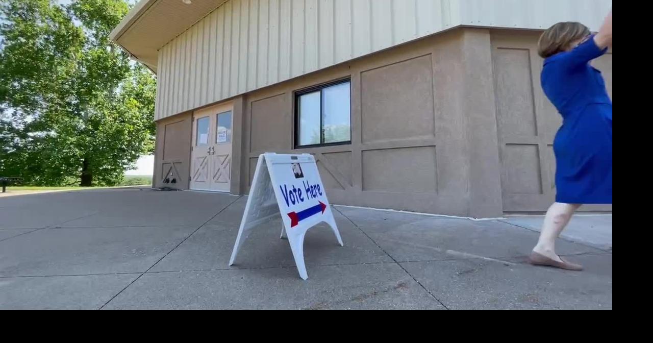 Angie Normoyle cast her vote at the QC Music Guild Tuesday in Moline