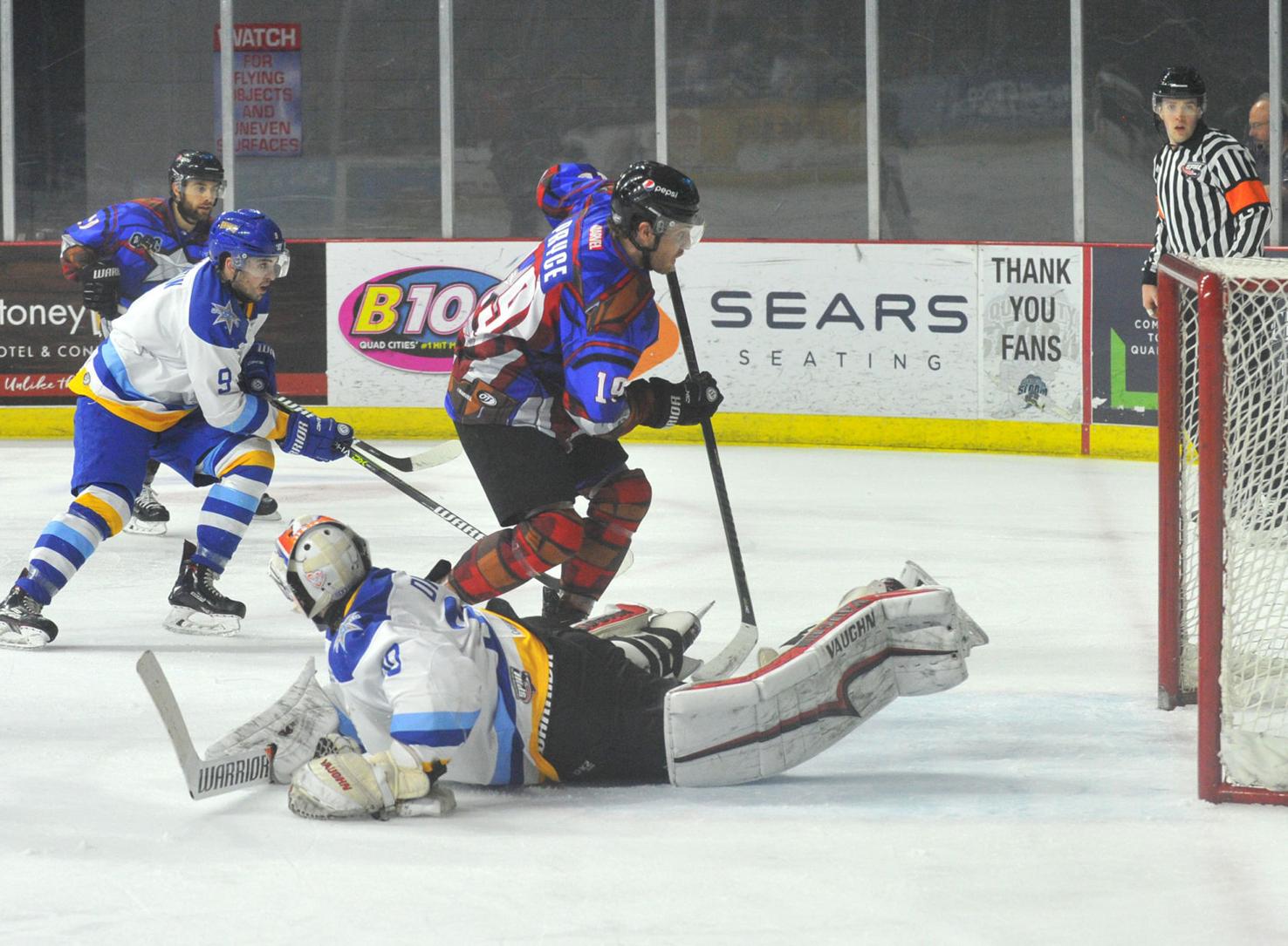 Photos: Quad City Storm vs Roanoke Rail Yard Dawgs hockey