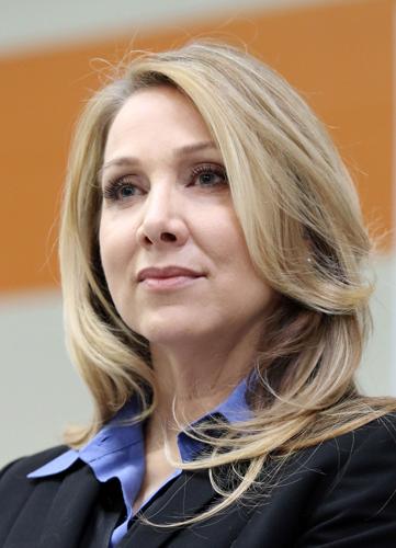 Endorsement: In Moline, Acri lacks Raes' baggage