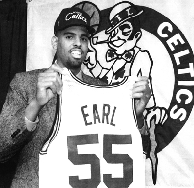Q-C sports hall of fame: Acie Earl lives the dream