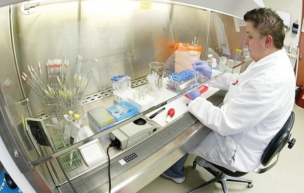 Iowa City scientists testing for swine flu