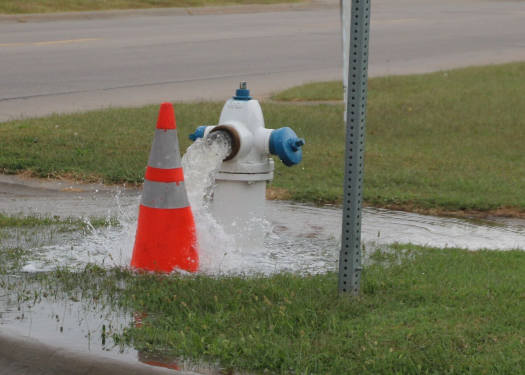Muscatine Power and Water flushing hydrants