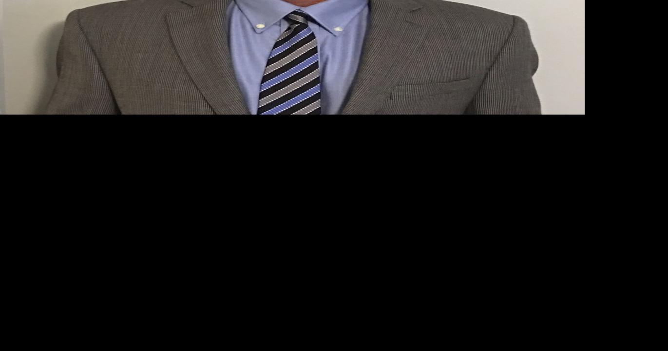 SCOTT COUNTY TREASURER: Mike Fennelly (R)