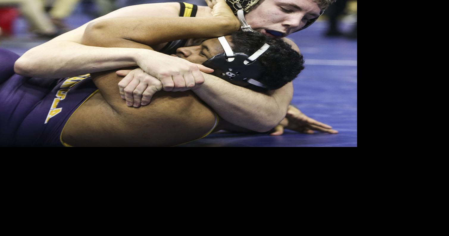 Bulldogs' Hill commits to Iowa wrestling program
