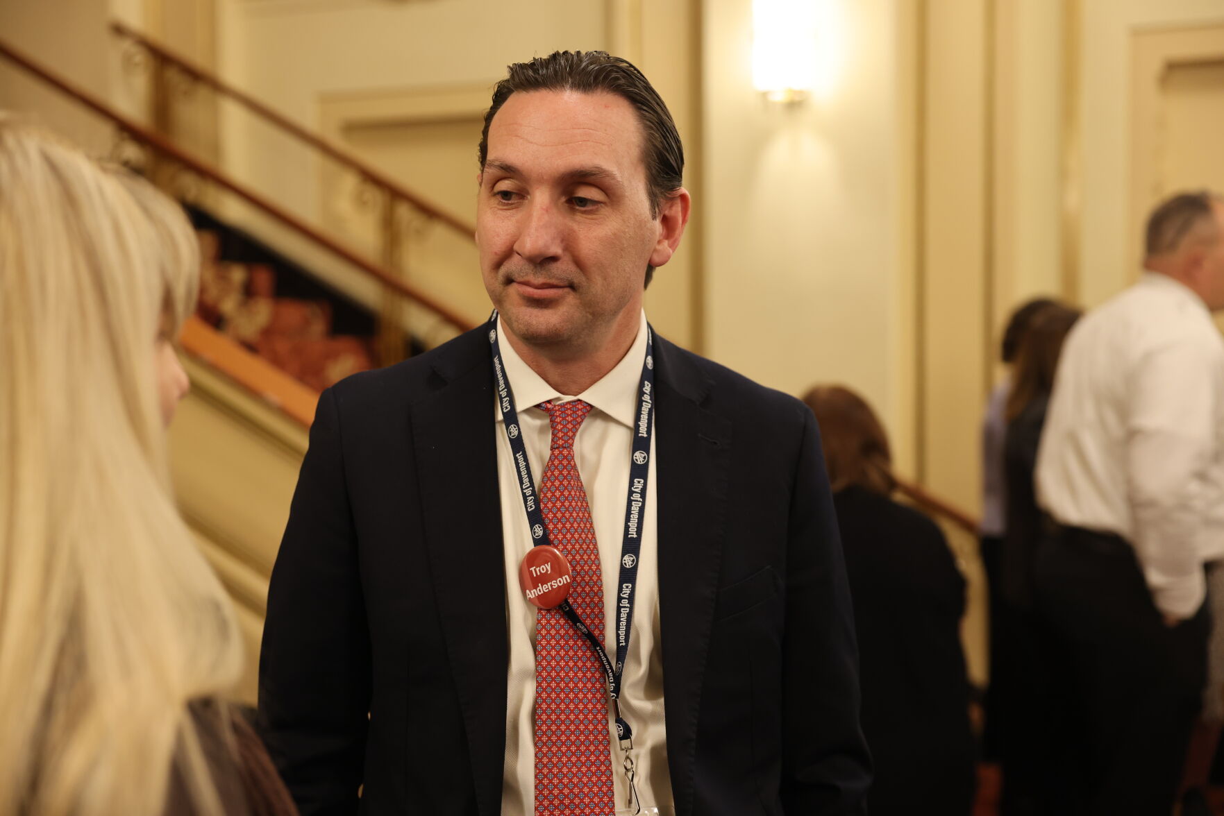 Public meets with finalists for Davenport city administrator