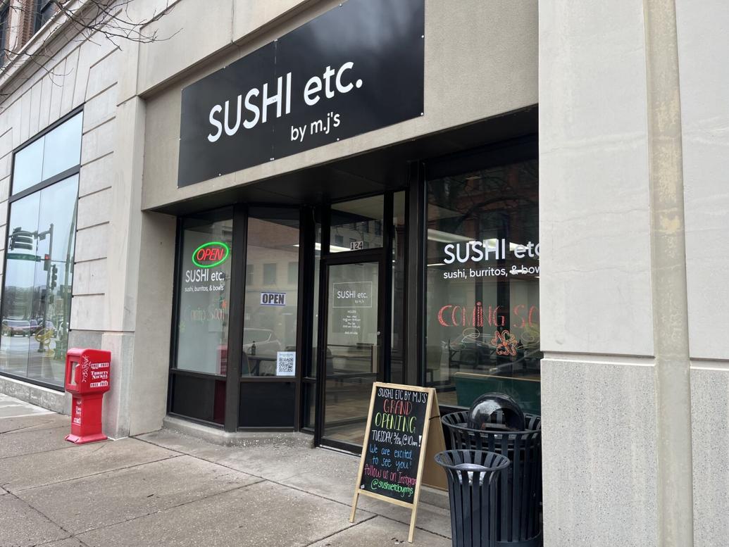 New Davenport sushi restaurant opens