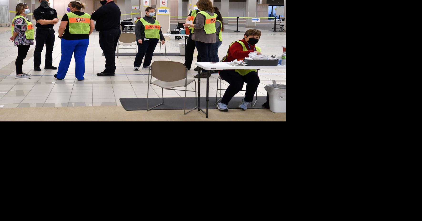 Vaccinations begin in Illinois; Iowa's planned starting date Feb. 1