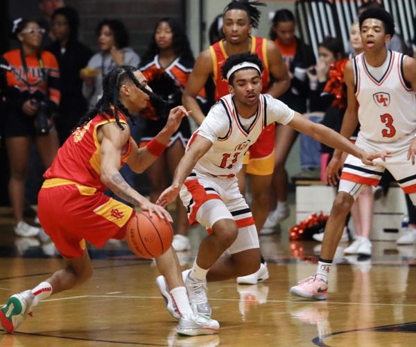 Rock Island cruises to 61-38 win over United Township