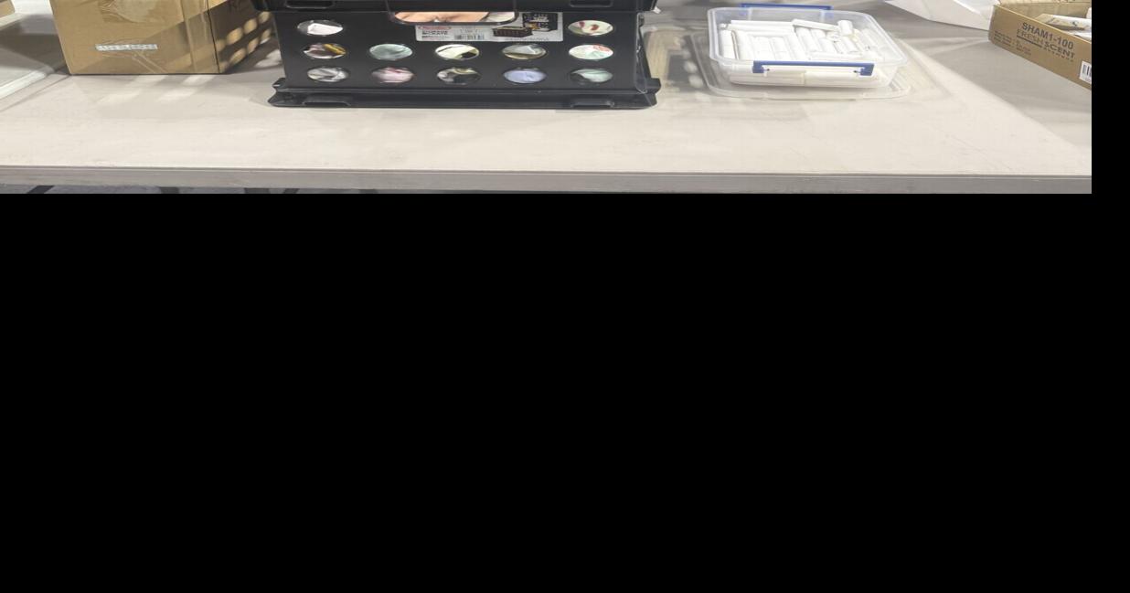 Musco Lighting team assembles 300 kits for Muscatine Center for Social Action