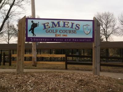 Retiring Davenport golf official teed off over possible cuts