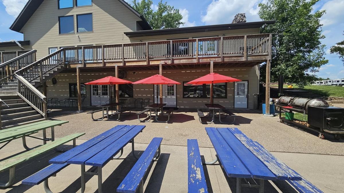 Colona gets a new BBQ restaurant and other Quad-Cities news