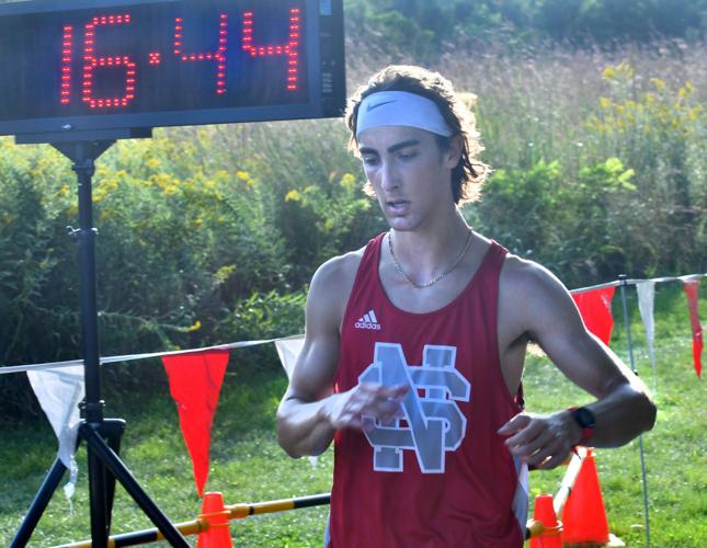 Iowa Pacesetter: Davis matures into a top cross country runner for ...