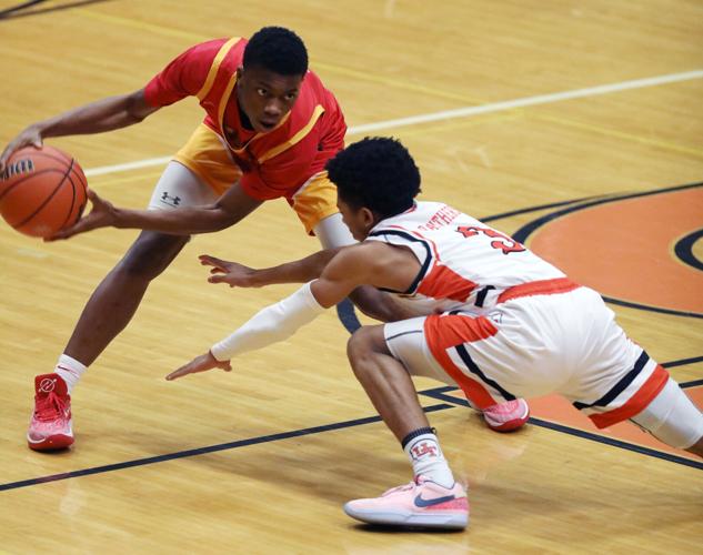 Rock Island cruises to 61-38 win over United Township