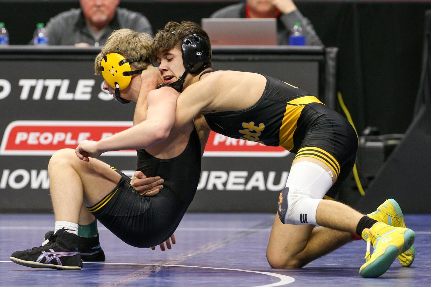 Iowa Class 3A state wrestling: Bettendorf's Mendoza reaches first ...
