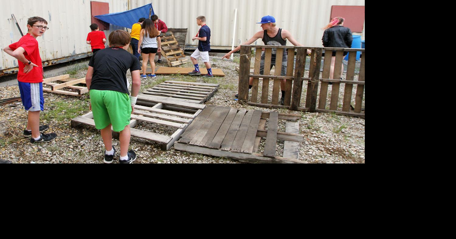 Students learn survival skills, prep for zombie apocalypse