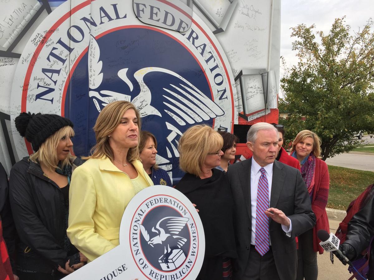 Republicans dispute poll numbers, see boost from Obamacare woes ...