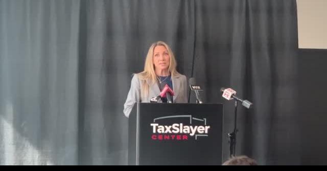 Mayor Stephanie Acri speaks at MCV