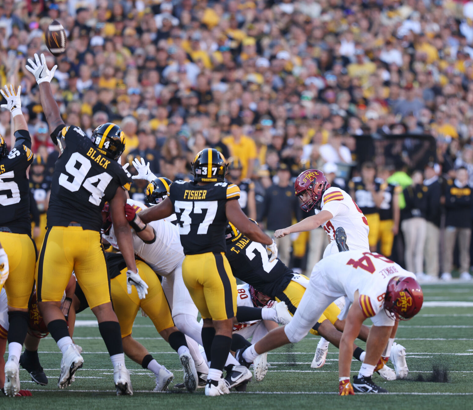 Iowa State kicker Kyle Konrardy staying with Jimmy Rogers
