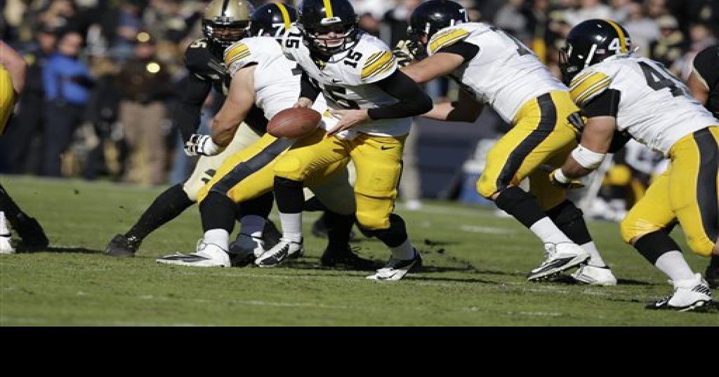 Hawkeye coaches using bye week to recruit