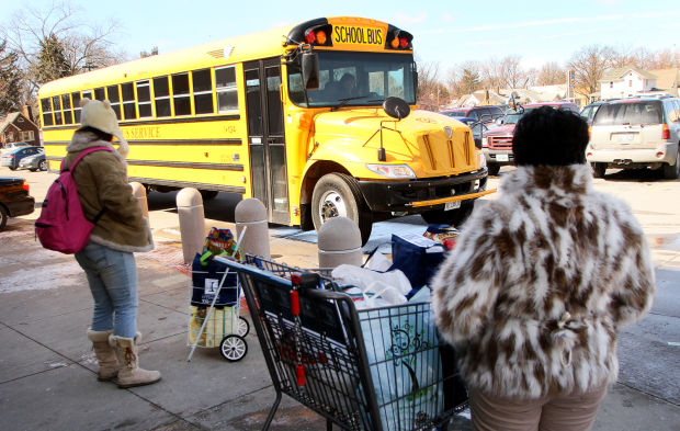 Shuttle takes Rock Island residents to the grocery store