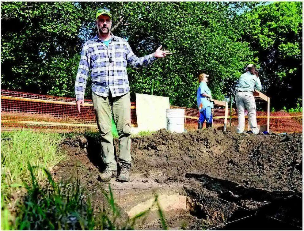 Boarding school dig resumes