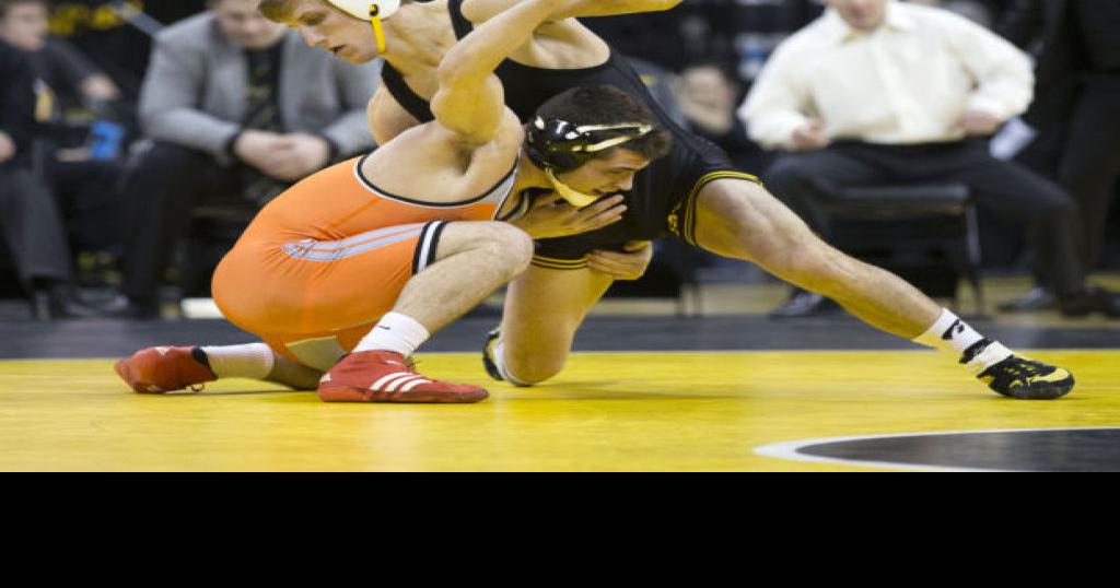 Grothus attempts to seize the moment