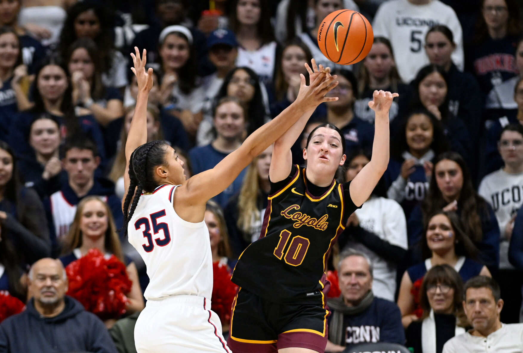 Loyola's Alex-Anne Bessette transferring to Iowa State