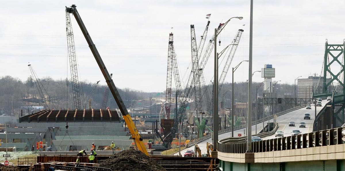 I-74 bridge construction heading into new phase | Local News | qctimes.com