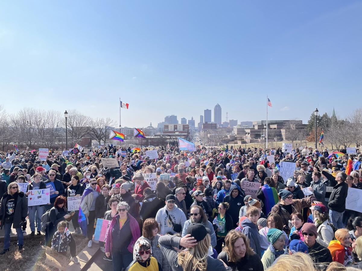 Rally at Davenport park, visits by DeSantis and Trump