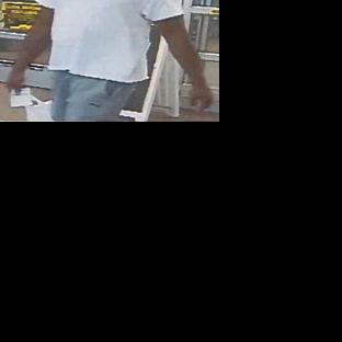 Pair sought in quick change scam