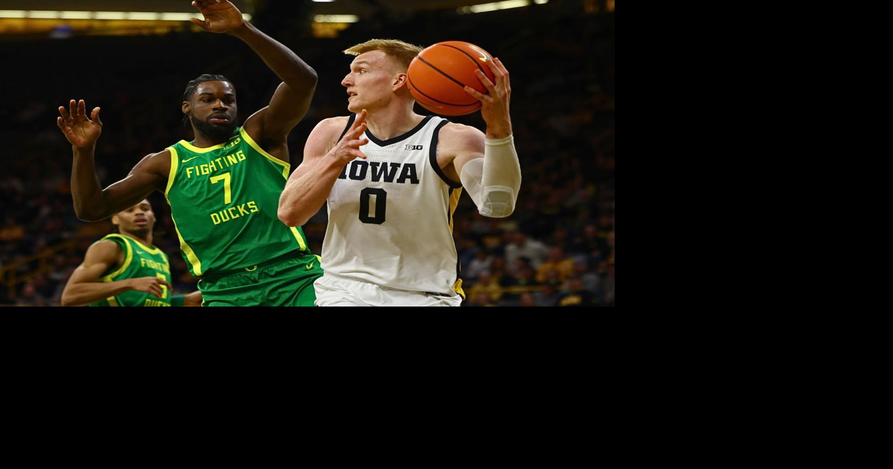 Iowa falls to Oregon as last-minute looks come up short