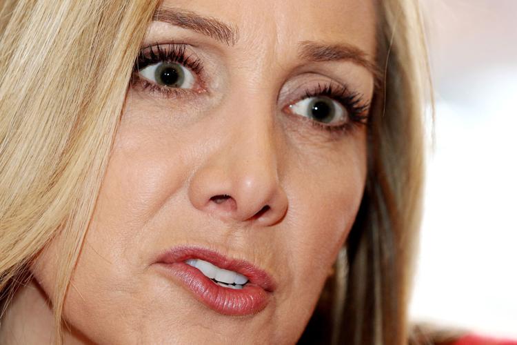 Stephanie Acri first female mayor of Moline