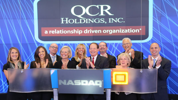 Markets salute QCR Holdings, Alcoa