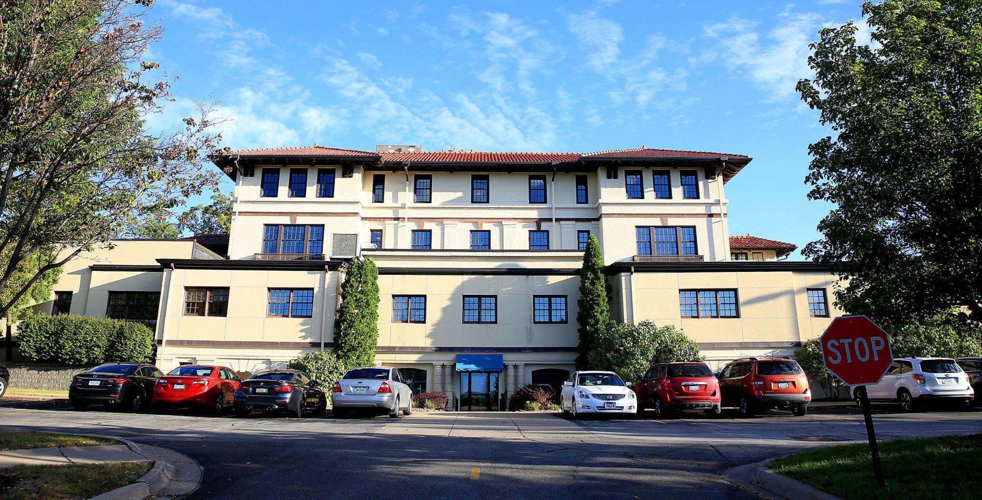 QCR Holdings, Velie Mansion