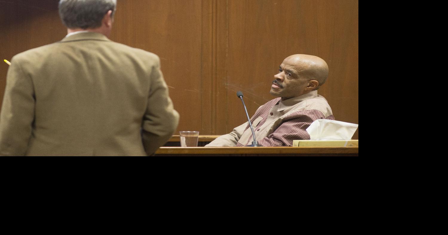 Stabbing victim testifies in Davenport murder trial