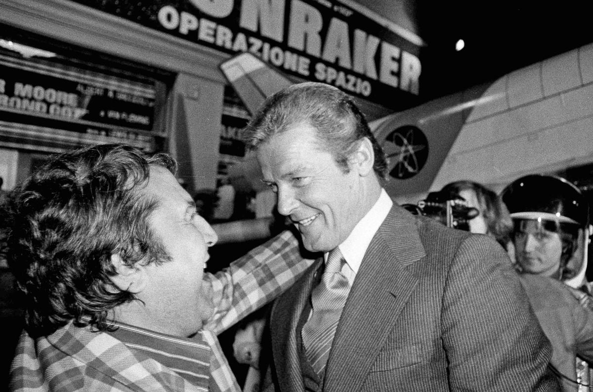 Photos: The life of Roger Moore, 1927-2017 | Movies | qctimes.com