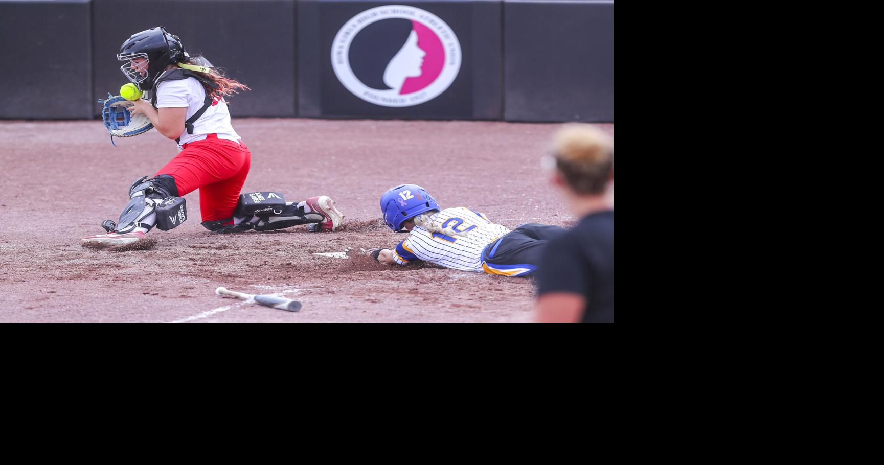 Earlham snaps Wilton's win streak, quest for championship
