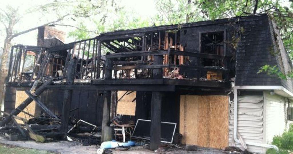 Moline house fire under investigation