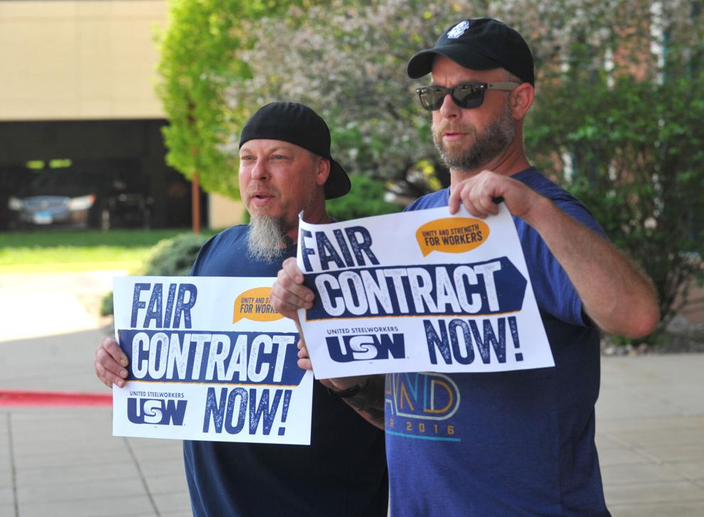 Photos: The United Steelworkers Local 105 union members exit Isle of ...