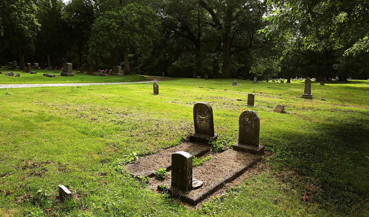 Photos: Fairmount Cemetery | Local News | qctimes.com