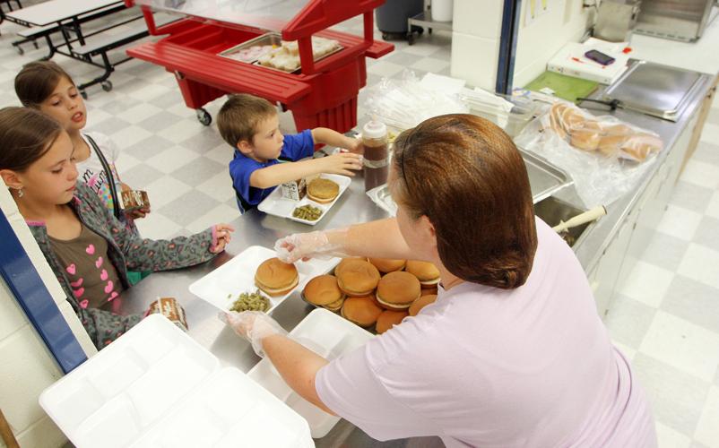 Summer food program serves thousands of Q-C kids