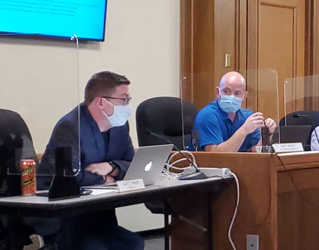 Moline alderman accused of assaulting a utility worker