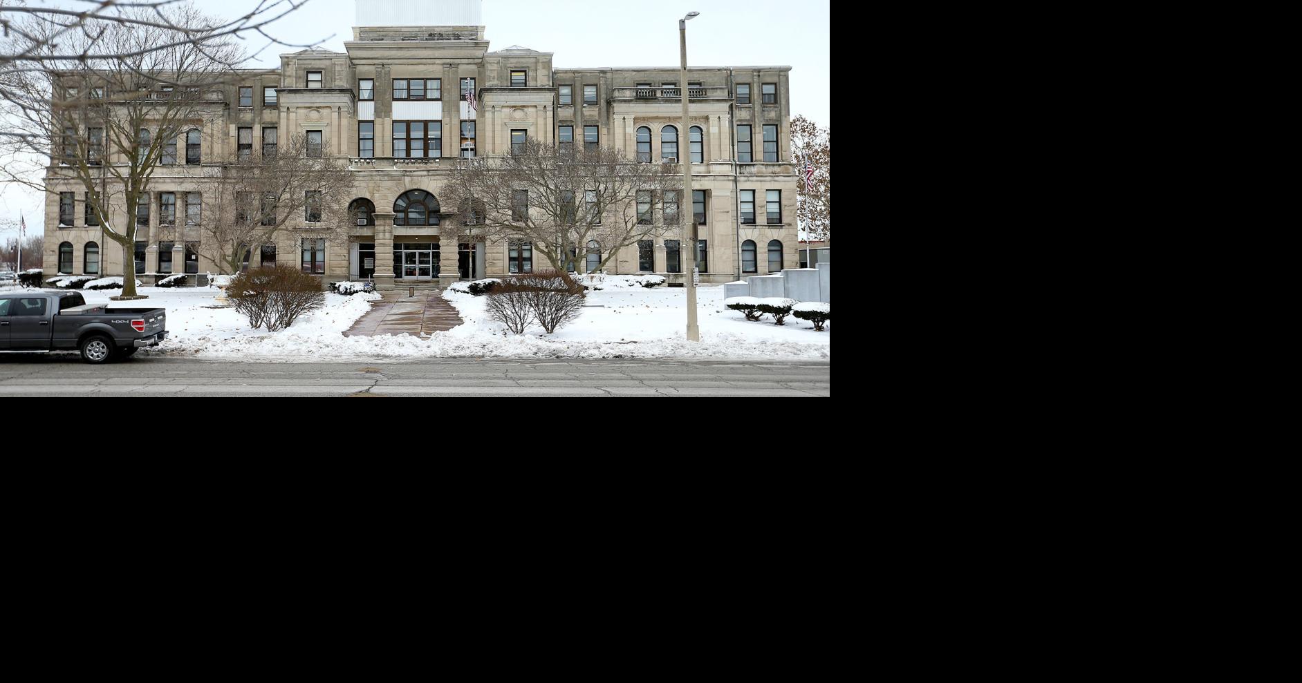 RI passes courthouse resolution, passenger loading zones