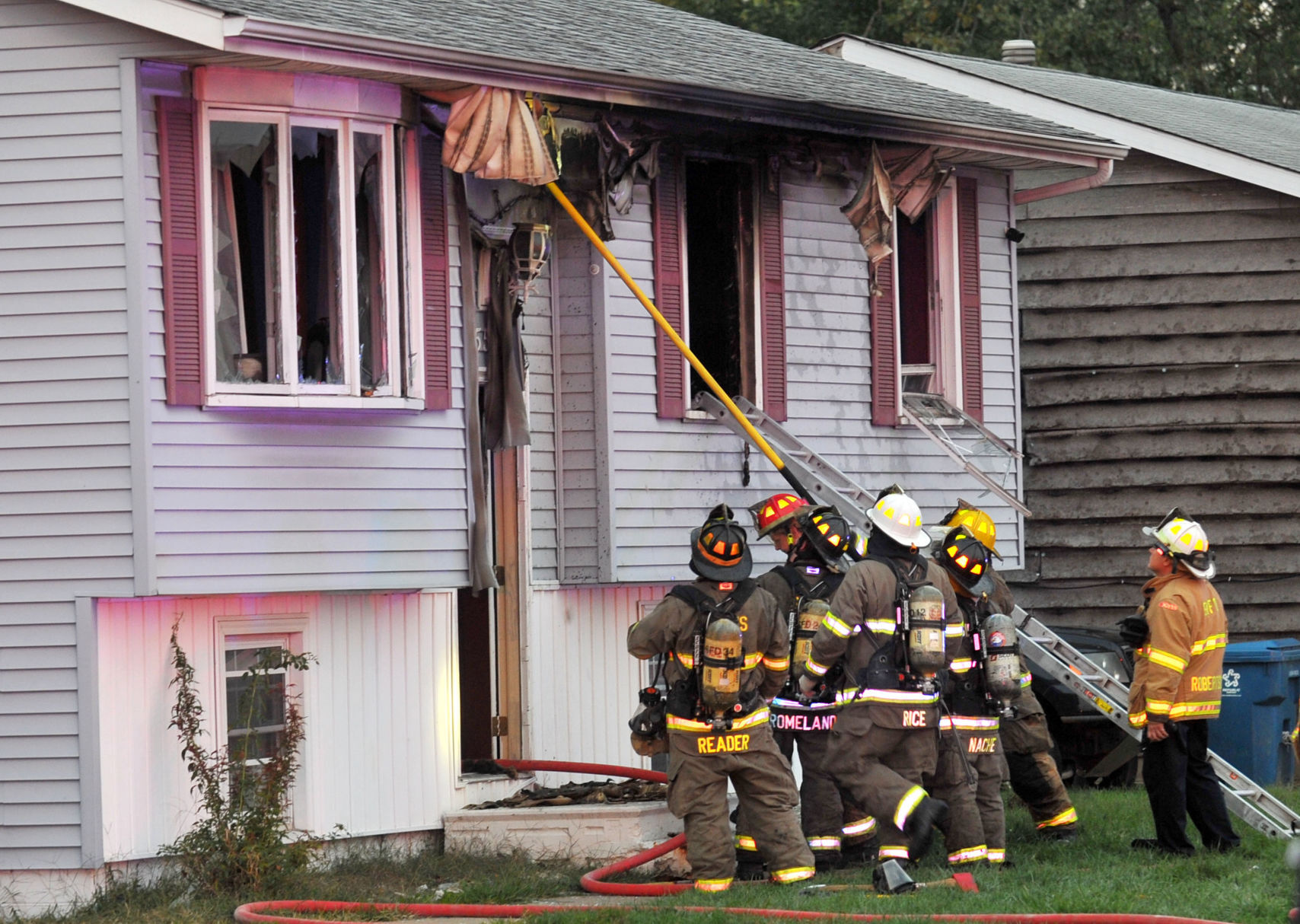 Child rescued from East Moline house fire