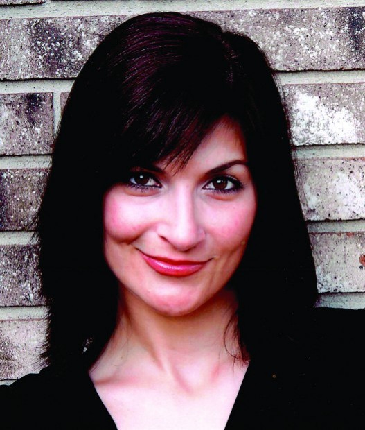 Actress ready to take on the role of Patsy Cline | Theatre | qctimes.com