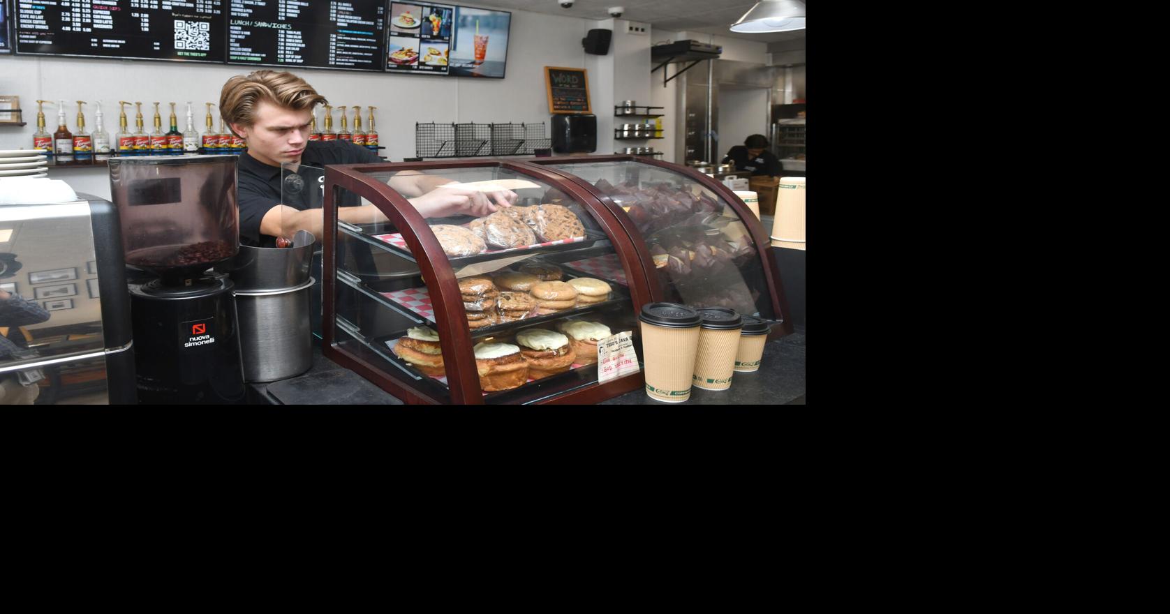 Theo's Java Club reopens in Rock Island after years long wait