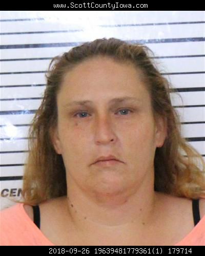 Woman arrested on alleged credit union fraud in Bettendorf