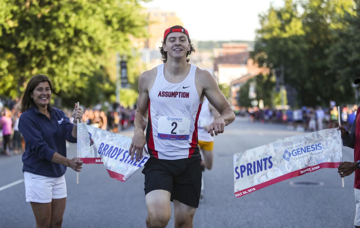 Warren relishes opportunity to go back-to-back Brady Street Sprint titles